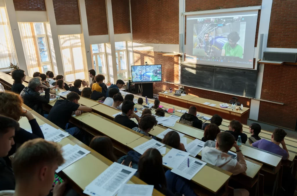 50 de liceeni, participanți la o nouă ediție a masterclass-ului ATLAS ...